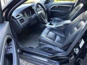 Black Volvo XC70 2014 in Riga, with an engine capacity of 2.40 L and mileage of 412 thousand km for 7990 €, photo 11 on AUTOMOTO.COM.LV
