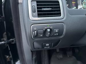 Black Volvo XC70 2014 in Riga, with an engine capacity of 2.40 L and mileage of 412 thousand km for 7990 €, photo 12 on AUTOMOTO.COM.LV
