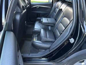 Black Volvo XC70 2014 in Riga, with an engine capacity of 2.40 L and mileage of 412 thousand km for 7990 €, photo 24 on AUTOMOTO.COM.LV