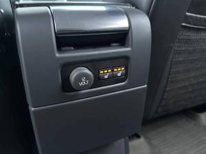 Black Volvo XC70 2014 in Riga, with an engine capacity of 2.40 L and mileage of 412 thousand km for 7990 €, photo 25 on AUTOMOTO.COM.LV