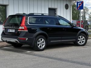Black Volvo XC70 2014 in Riga, with an engine capacity of 2.40 L and mileage of 412 thousand km for 7990 €, photo 33 on AUTOMOTO.COM.LV