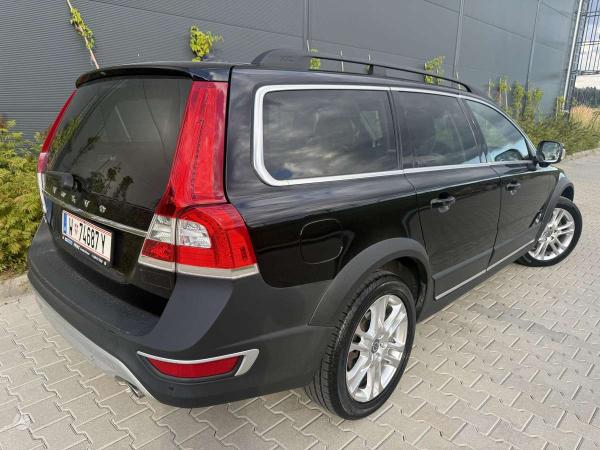 Melns Volvo XC70 2014 Viļņa, ar dzinēja tilpumu 2.40 L un nobraukumu 253 tūkst. km par 14000 €, foto 6 vietnē AUTOMOTO.COM.LV