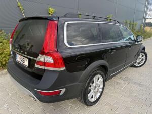 Black Volvo XC70 2014 in Vilnius, with an engine capacity of 2.40 L and mileage of 253 thousand km for 14000 €, photo 6 on AUTOMOTO.COM.LV