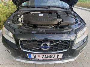Black Volvo XC70 2014 in Vilnius, with an engine capacity of 2.40 L and mileage of 253 thousand km for 14000 €, photo 11 on AUTOMOTO.COM.LV