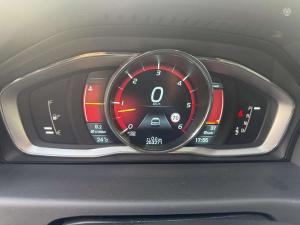 Black Volvo XC70 2014 in Vilnius, with an engine capacity of 2.40 L and mileage of 253 thousand km for 14000 €, photo 20 on AUTOMOTO.COM.LV