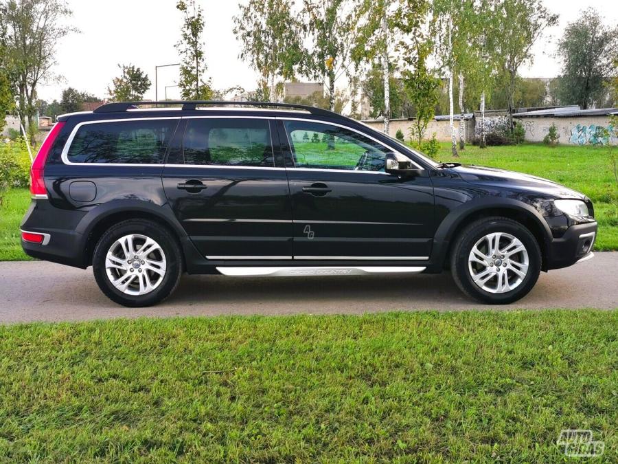 Black Volvo XC70 2014 in Ukmerge, with an engine capacity of 2.00 L and mileage of 280 thousand km for 10400 €, photo 8 on AUTOMOTO.COM.LV
