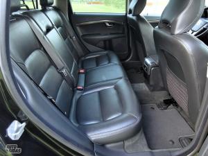 Black Volvo XC70 2014 in Ukmerge, with an engine capacity of 2.00 L and mileage of 280 thousand km for 10400 €, photo 12 on AUTOMOTO.COM.LV