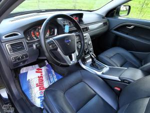 Black Volvo XC70 2014 in Ukmerge, with an engine capacity of 2.00 L and mileage of 280 thousand km for 10400 €, photo 14 on AUTOMOTO.COM.LV