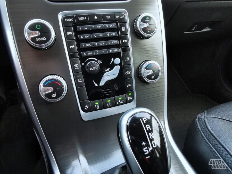 Black Volvo XC70 2014 in Ukmerge, with an engine capacity of 2.00 L and mileage of 280 thousand km for 10400 €, photo 28 on AUTOMOTO.COM.LV