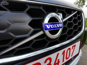 Black Volvo XC70 2014 in Ukmerge, with an engine capacity of 2.00 L and mileage of 280 thousand km for 10400 €, photo 36 on AUTOMOTO.COM.LV