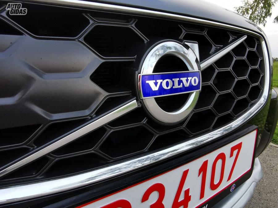 Black Volvo XC70 2014 in Ukmerge, with an engine capacity of 2.00 L and mileage of 280 thousand km for 10400 €, photo 36 on AUTOMOTO.COM.LV
