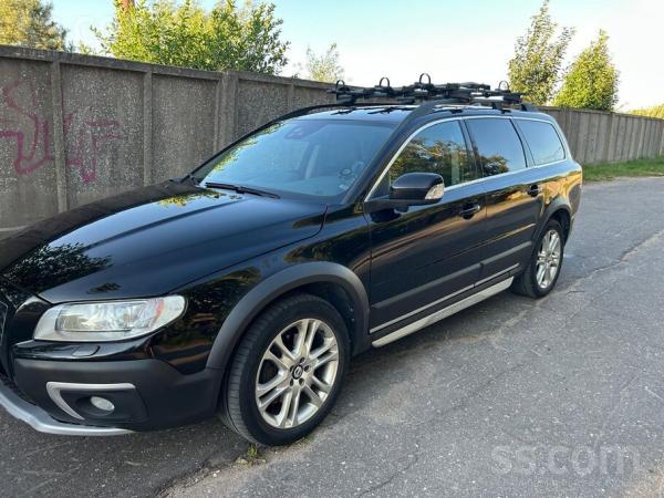 Melns Volvo XC70 2015 Liepāja, ar dzinēja tilpumu 2.40 L un nobraukumu 289 tūkst. km par 11500 €, foto 3 vietnē AUTOMOTO.COM.LV
