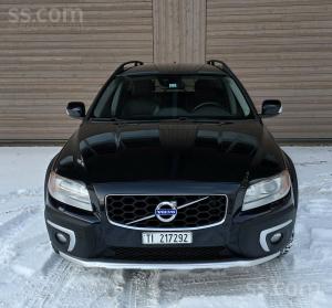 Black Volvo XC70 2015 in Jelgava, with an engine capacity of 2.40 L and mileage of 238 thousand km for 11650 €, photo 5 on AUTOMOTO.COM.LV