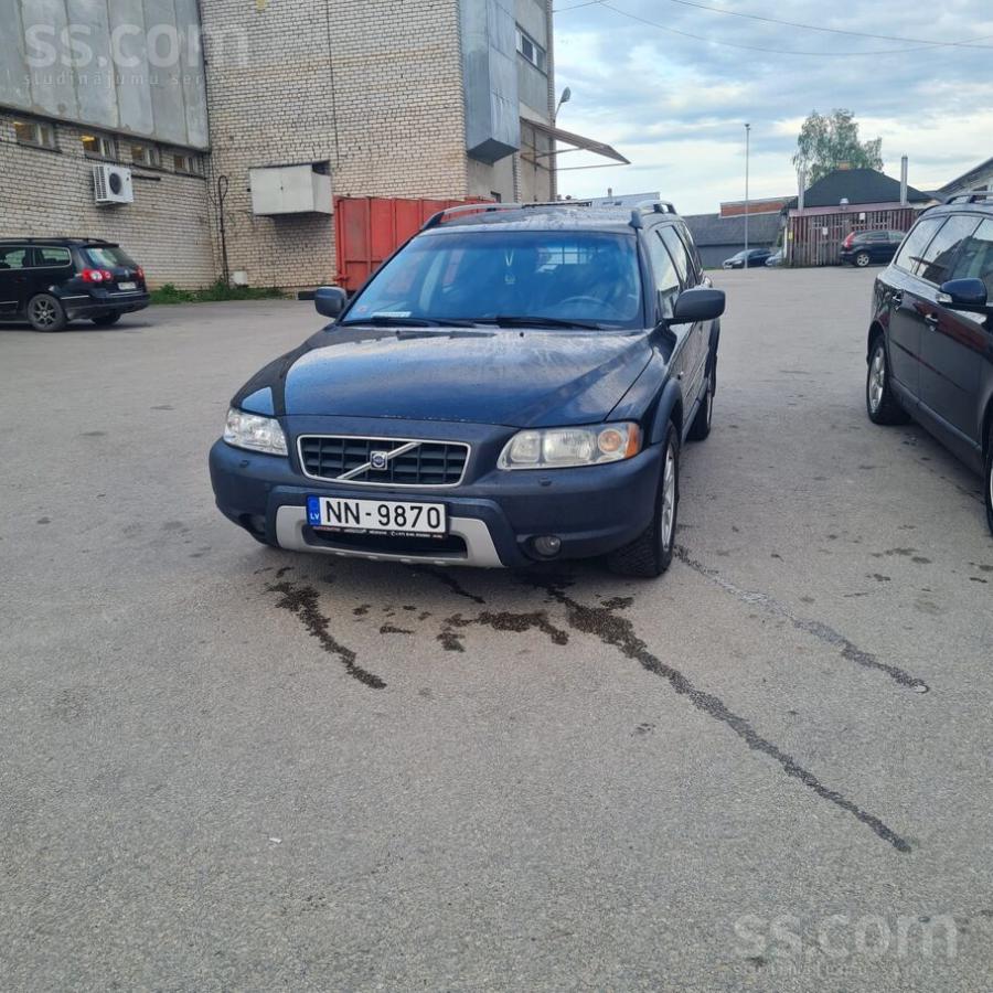 Melns Volvo XC70 2006 Rēzekne, ar dzinēja tilpumu 2.40 L un nobraukumu 370 tūkst. km par 3000 €, foto 6 vietnē AUTOMOTO.COM.LV