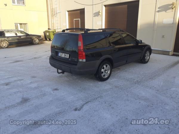 Melns Volvo XC70 2001 Veru, ar dzinēja tilpumu 2.40 L un nobraukumu 397 tūkst. km par 2000 €, foto 3 vietnē AUTOMOTO.COM.LV