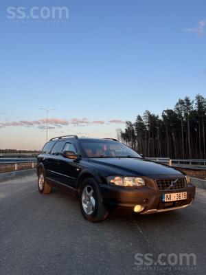 Черный Вольво ХС70 2002 в Рига, объемом двигателя 2.50 л и пробегом 366 тыс. км за 2250 €, фото  на AUTOMOTO.COM.LV