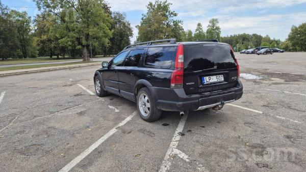 Melns Volvo XC70 2002 Rīga, ar dzinēja tilpumu 2.50 L un nobraukumu 404 tūkst. km par 2000 €, foto 5 vietnē AUTOMOTO.COM.LV