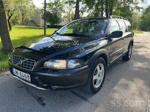 Black Volvo XC70 2003 in Rezekne, with an engine capacity of 2.40 L and mileage of 432 thousand km for 2750 €, photo 3 on AUTOMOTO.COM.LV