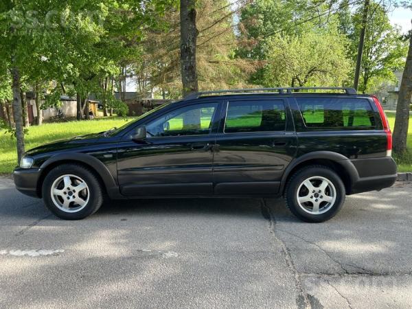 Melns Volvo XC70 2003 Rēzekne, ar dzinēja tilpumu 2.40 L un nobraukumu 432 tūkst. km par 2750 €, foto 4 vietnē AUTOMOTO.COM.LV