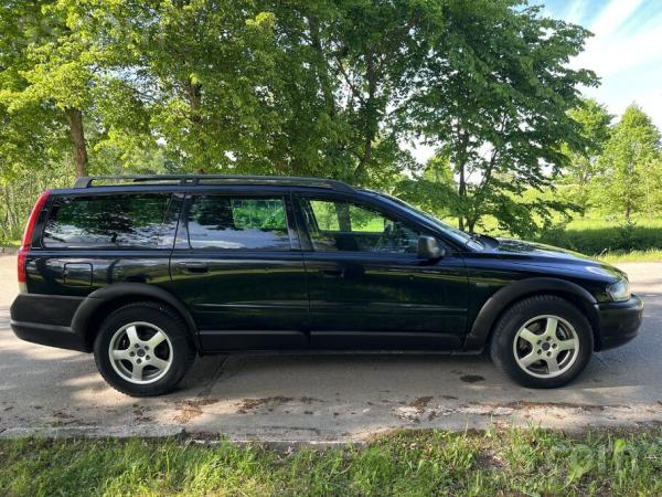 Melns Volvo XC70 2003 Rēzekne, ar dzinēja tilpumu 2.40 L un nobraukumu 432 tūkst. km par 2750 €, foto 5 vietnē AUTOMOTO.COM.LV