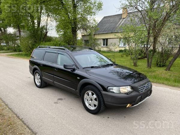 Melns Volvo XC70 2003 Balvi, ar dzinēja tilpumu 2.40 L un nobraukumu 354 tūkst. km par 2850 €, foto 7 vietnē AUTOMOTO.COM.LV