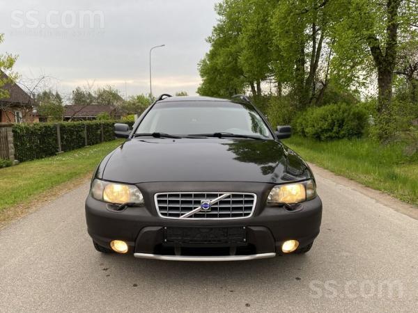 Melns Volvo XC70 2003 Balvi, ar dzinēja tilpumu 2.40 L un nobraukumu 354 tūkst. km par 2850 €, foto 8 vietnē AUTOMOTO.COM.LV