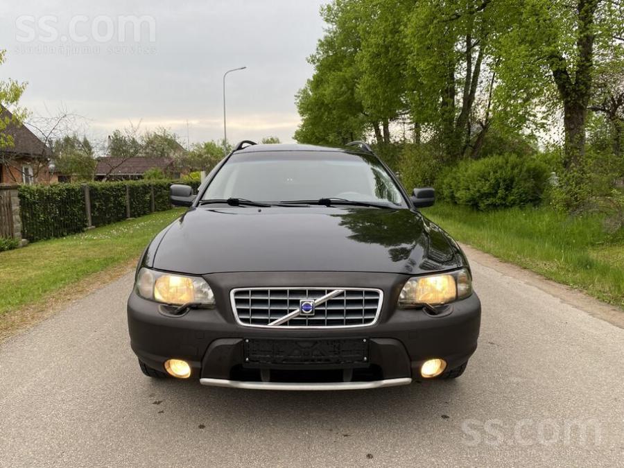 Melns Volvo XC70 2003 Balvi, ar dzinēja tilpumu 2.40 L un nobraukumu 354 tūkst. km par 2850 €, foto 9 vietnē AUTOMOTO.COM.LV