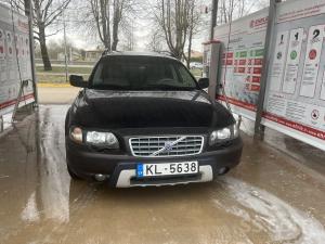 Black Volvo XC70 2003 in Ogre, with an engine capacity of 2.50 L and mileage of 323 thousand km for 4200 €, photo 7 on AUTOMOTO.COM.LV