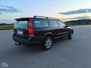 Черный Вольво ХС70 2003 в Вильнюс, объемом двигателя 2.40 л и пробегом 351 тыс. км за 2800 €, фото 3 на AUTOMOTO.COM.LV