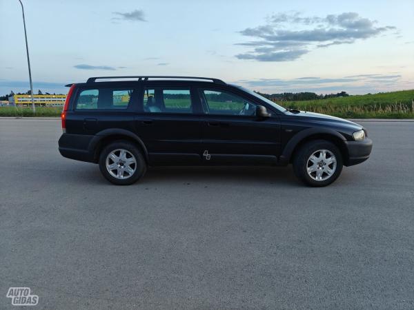 Volvo XC70 2003 in Vilnius on AUTOMOTO.COM.LV Black Volvo XC70 2003 in Vilnius, with an engine capacity of 2.40 L and mileage of 351 thousand km for 2800 €, photo 6 on AUTOMOTO.COM.LV