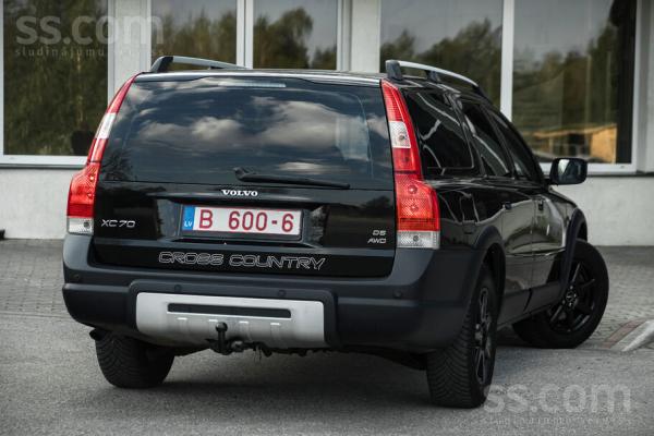 Черный Вольво ХС70 2004 в Тукумс, объемом двигателя 2.40 л и пробегом 310 тыс. км за 5550 €, фото 7 на AUTOMOTO.COM.LV
