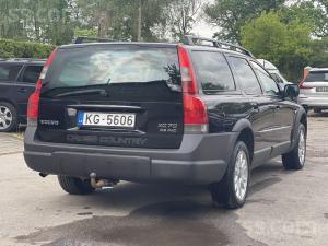 Melns Volvo XC70 2004 Rīga, ar dzinēja tilpumu 2.40 L un nobraukumu 0 tūkst. km par 2900 €, foto 4 vietnē AUTOMOTO.COM.LV