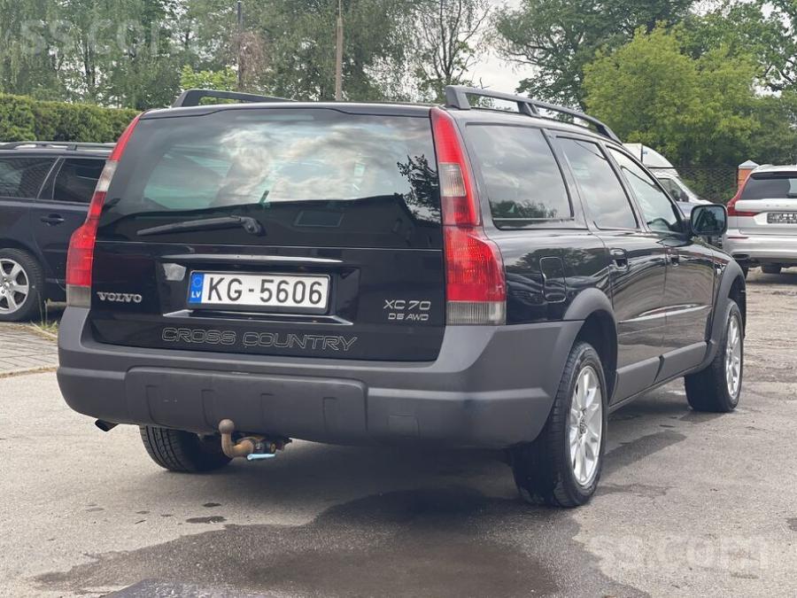 Melns Volvo XC70 2004 Rīga, ar dzinēja tilpumu 2.40 L un nobraukumu 0 tūkst. km par 2900 €, foto 4 vietnē AUTOMOTO.COM.LV