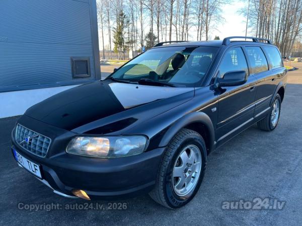 Black Volvo XC70 2004 in Paide, with an engine capacity of 2.40 L and mileage of 357 thousand km for 4499 €, photo 5 on AUTOMOTO.COM.LV
