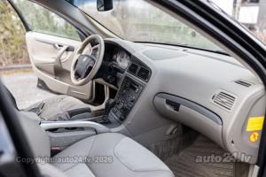 Melns Volvo XC70 2004 Tallina, ar dzinēja tilpumu 2.50 L un nobraukumu 342 tūkst. km par 2998 €, foto 17 vietnē AUTOMOTO.COM.LV