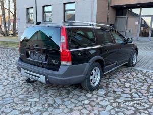 Melns Volvo XC70 2004 Paide, ar dzinēja tilpumu 2.40 L un nobraukumu 318 tūkst. km par 3990 €, foto 3 vietnē AUTOMOTO.COM.LV