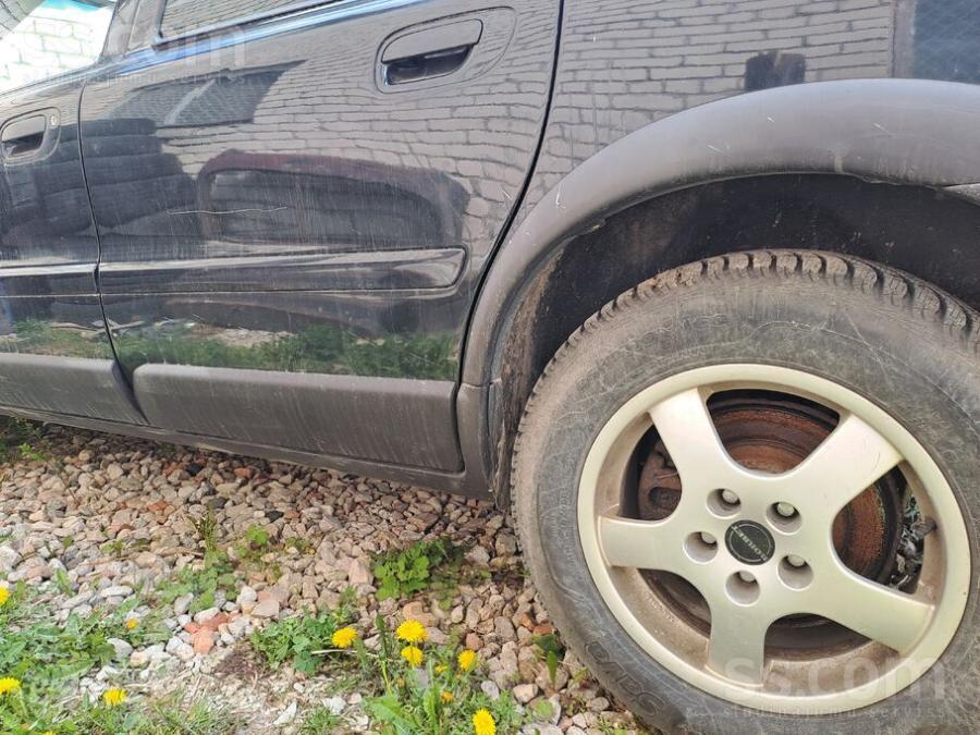 Melns Volvo XC70 2004 Ogre, ar dzinēja tilpumu 2.50 L un nobraukumu 431 tūkst. km par 1750 €, foto 7 vietnē AUTOMOTO.COM.LV