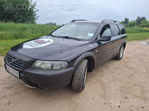 Melns Volvo XC70 2004 Rīga, ar dzinēja tilpumu 2.40 L un nobraukumu 373 tūkst. km par 2300 €, foto 3 vietnē AUTOMOTO.COM.LV