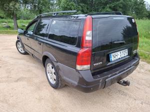 Melns Volvo XC70 2004 Rīga, ar dzinēja tilpumu 2.40 L un nobraukumu 373 tūkst. km par 2300 €, foto 5 vietnē AUTOMOTO.COM.LV
