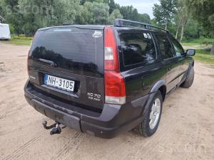Melns Volvo XC70 2004 Rīga, ar dzinēja tilpumu 2.40 L un nobraukumu 373 tūkst. km par 2300 €, foto 6 vietnē AUTOMOTO.COM.LV