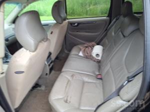 Melns Volvo XC70 2004 Rīga, ar dzinēja tilpumu 2.40 L un nobraukumu 373 tūkst. km par 2300 €, foto 8 vietnē AUTOMOTO.COM.LV