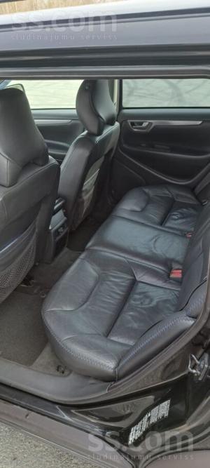 Black Volvo XC70 2004 in Rezekne, with an engine capacity of 2.40 L and mileage of 390 thousand km for 2250 €, photo 12 on AUTOMOTO.COM.LV