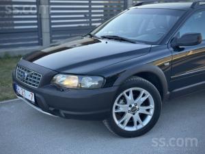 Melns Volvo XC70 2004 Jelgava, ar dzinēja tilpumu 2.40 L un nobraukumu 360 tūkst. km par 4200 €, foto 3 vietnē AUTOMOTO.COM.LV