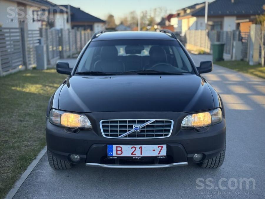 Melns Volvo XC70 2004 Jelgava, ar dzinēja tilpumu 2.40 L un nobraukumu 360 tūkst. km par 4200 €, foto 4 vietnē AUTOMOTO.COM.LV