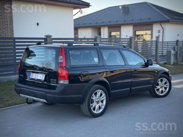 Melns Volvo XC70 2004 Jelgava, ar dzinēja tilpumu 2.40 L un nobraukumu 360 tūkst. km par 4200 €, foto 8 vietnē AUTOMOTO.COM.LV