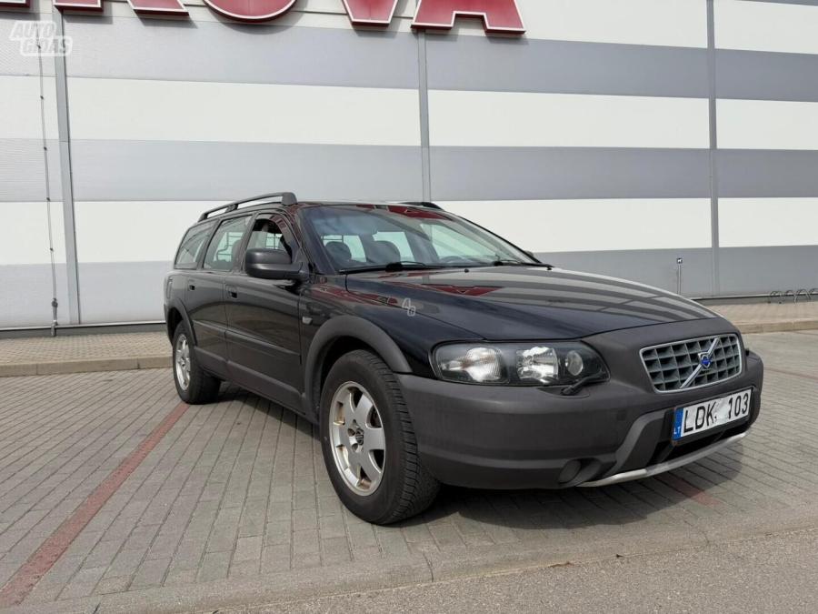 Melns Volvo XC70 2004 Šilutė, ar dzinēja tilpumu 2.40 L un nobraukumu 43 tūkst. km par 2000 €, foto 8 vietnē AUTOMOTO.COM.LV