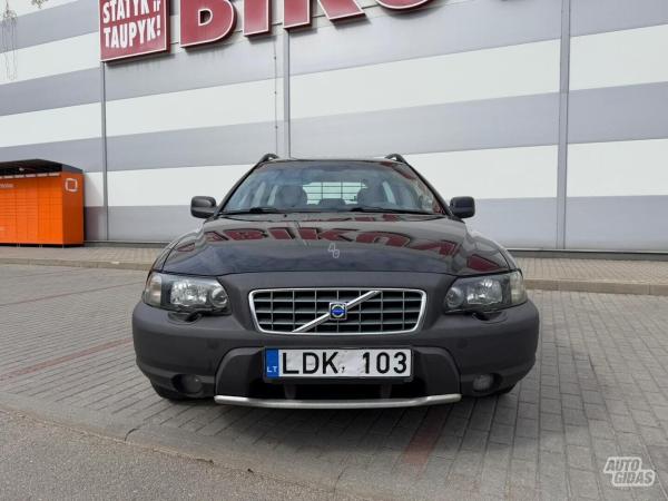 Melns Volvo XC70 2004 Šilutė, ar dzinēja tilpumu 2.40 L un nobraukumu 43 tūkst. km par 2000 €, foto 8 vietnē AUTOMOTO.COM.LV