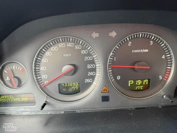 Melns Volvo XC70 2004 Šilutė, ar dzinēja tilpumu 2.40 L un nobraukumu 43 tūkst. km par 2000 €, foto 9 vietnē AUTOMOTO.COM.LV