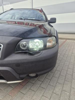 Melns Volvo XC70 2004 Šilutė, ar dzinēja tilpumu 2.40 L un nobraukumu 43 tūkst. km par 2000 €, foto 14 vietnē AUTOMOTO.COM.LV