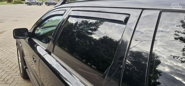 Black Volvo XC70 2004 in Trakai, with an engine capacity of 2.40 L and mileage of 375 thousand km for 2700 €, photo 9 on AUTOMOTO.COM.LV